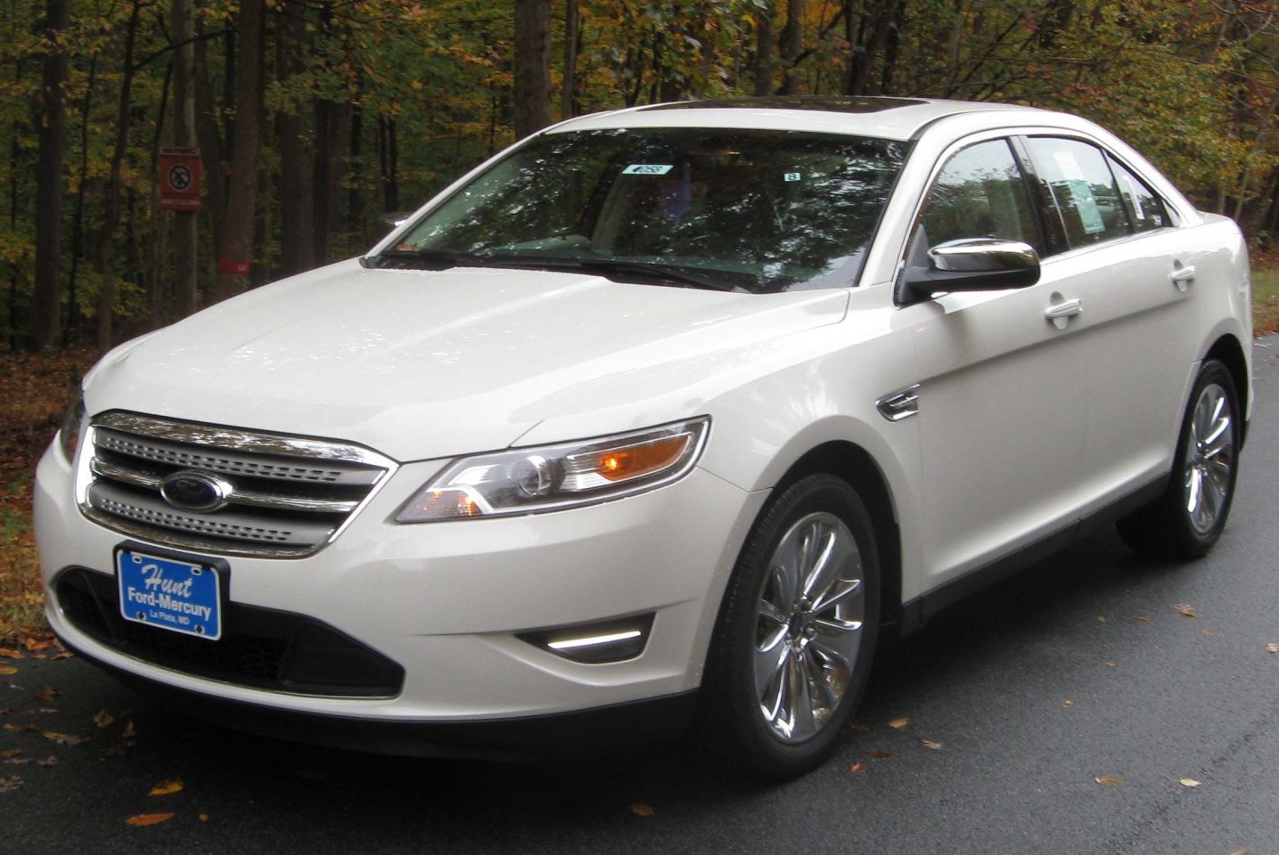 Ford Taurus technical specifications and fuel economy